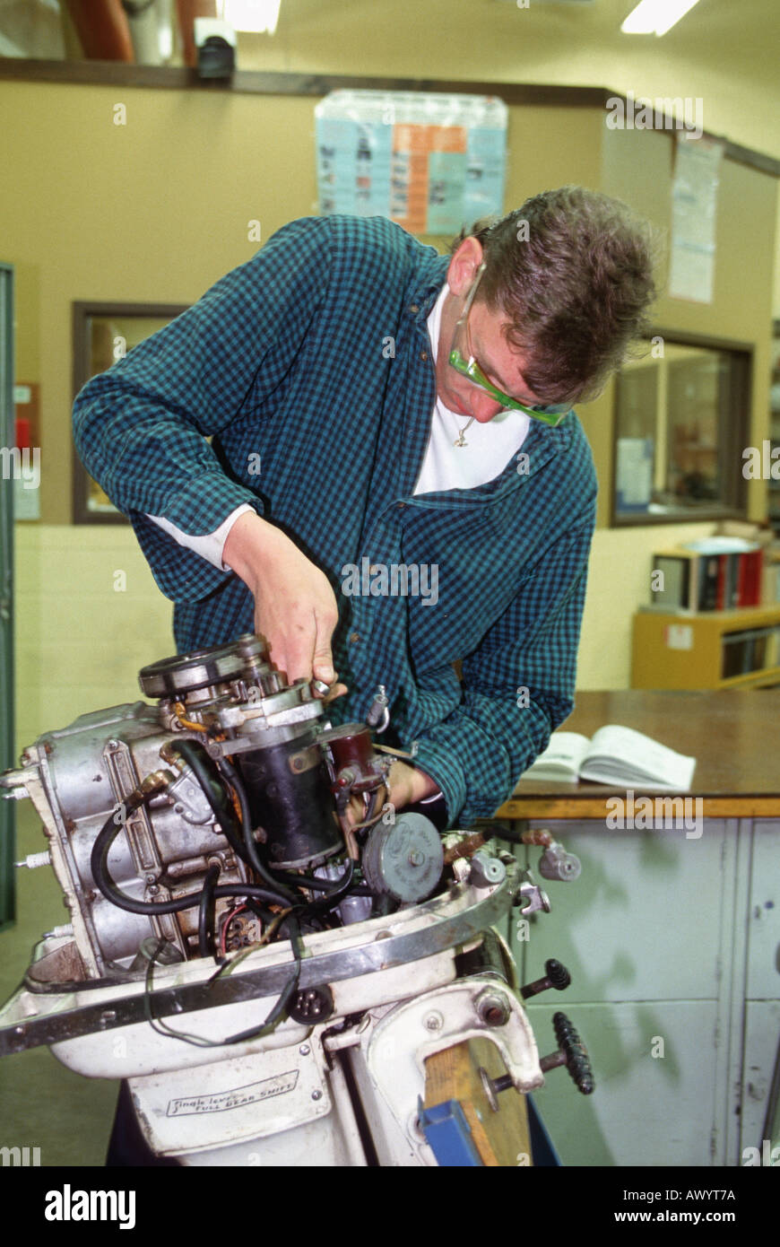 Motor study hi-res stock photography and images - Alamy
