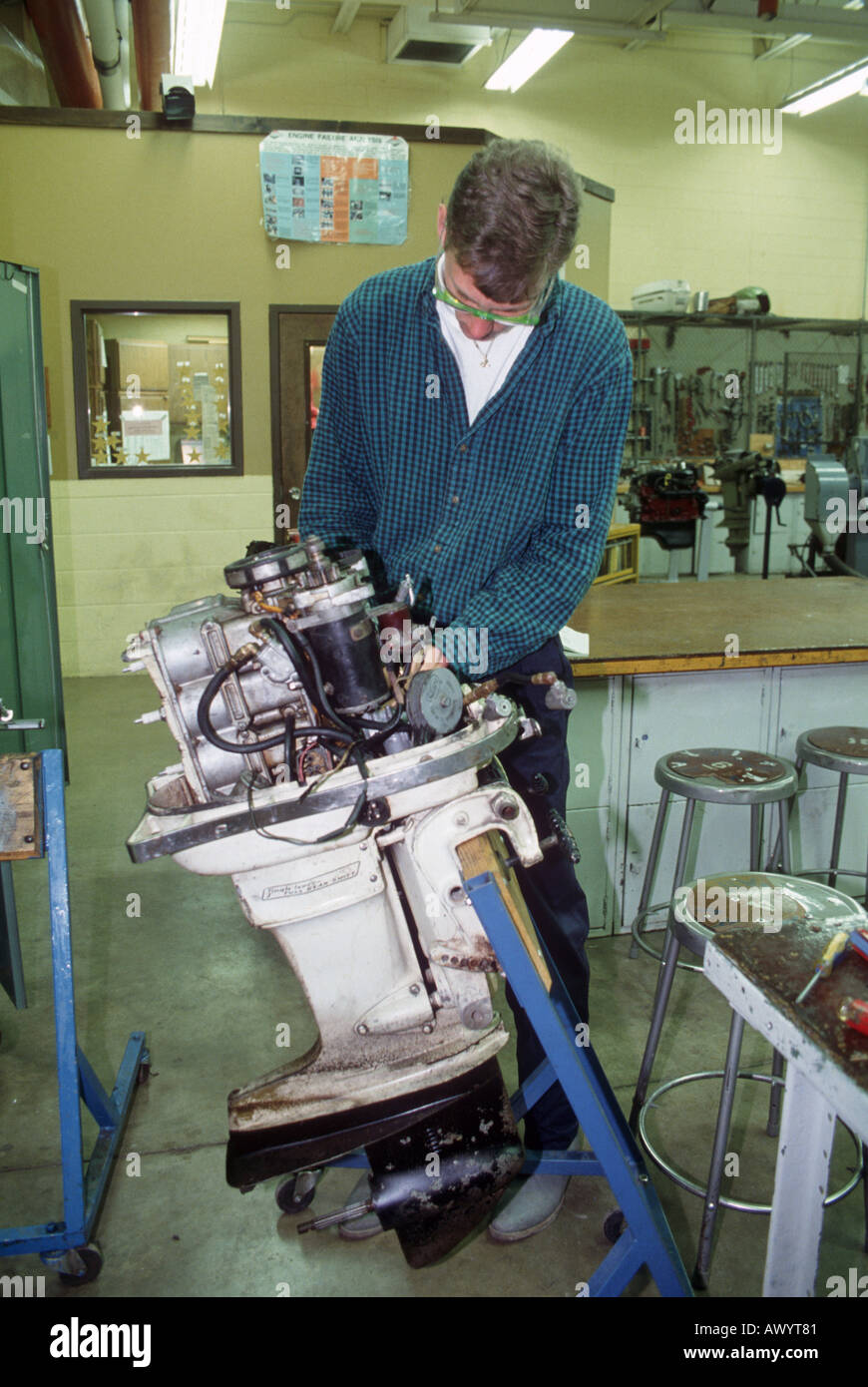 Schools class engine hi-res stock photography and images - Alamy