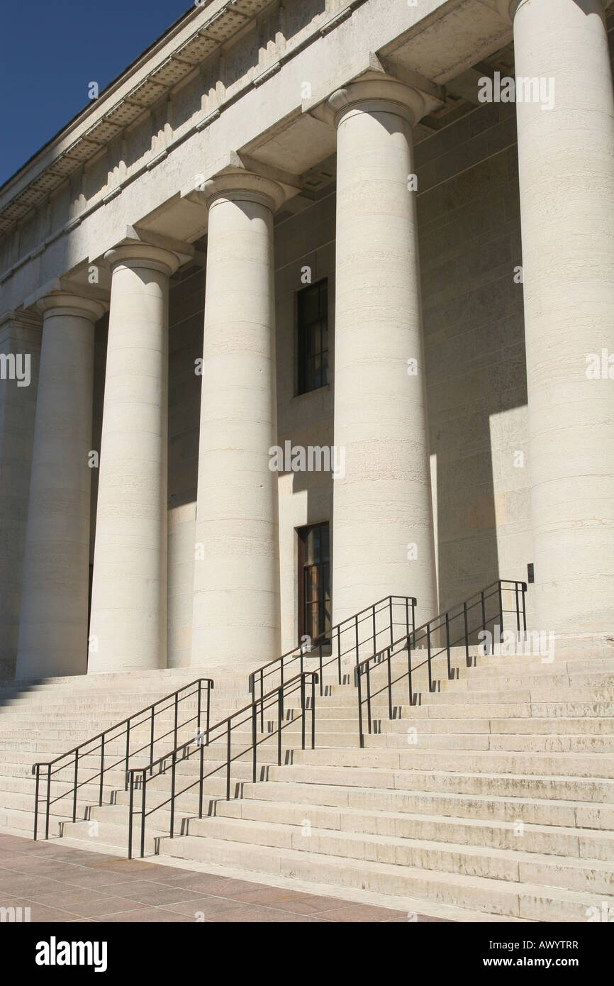 Ohio Statehouse Capital Building Greek Revival architecture Columbus ...