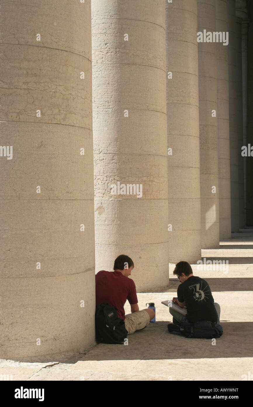 Two art students sketch architecture at the Ohio Statehouse Capital ...