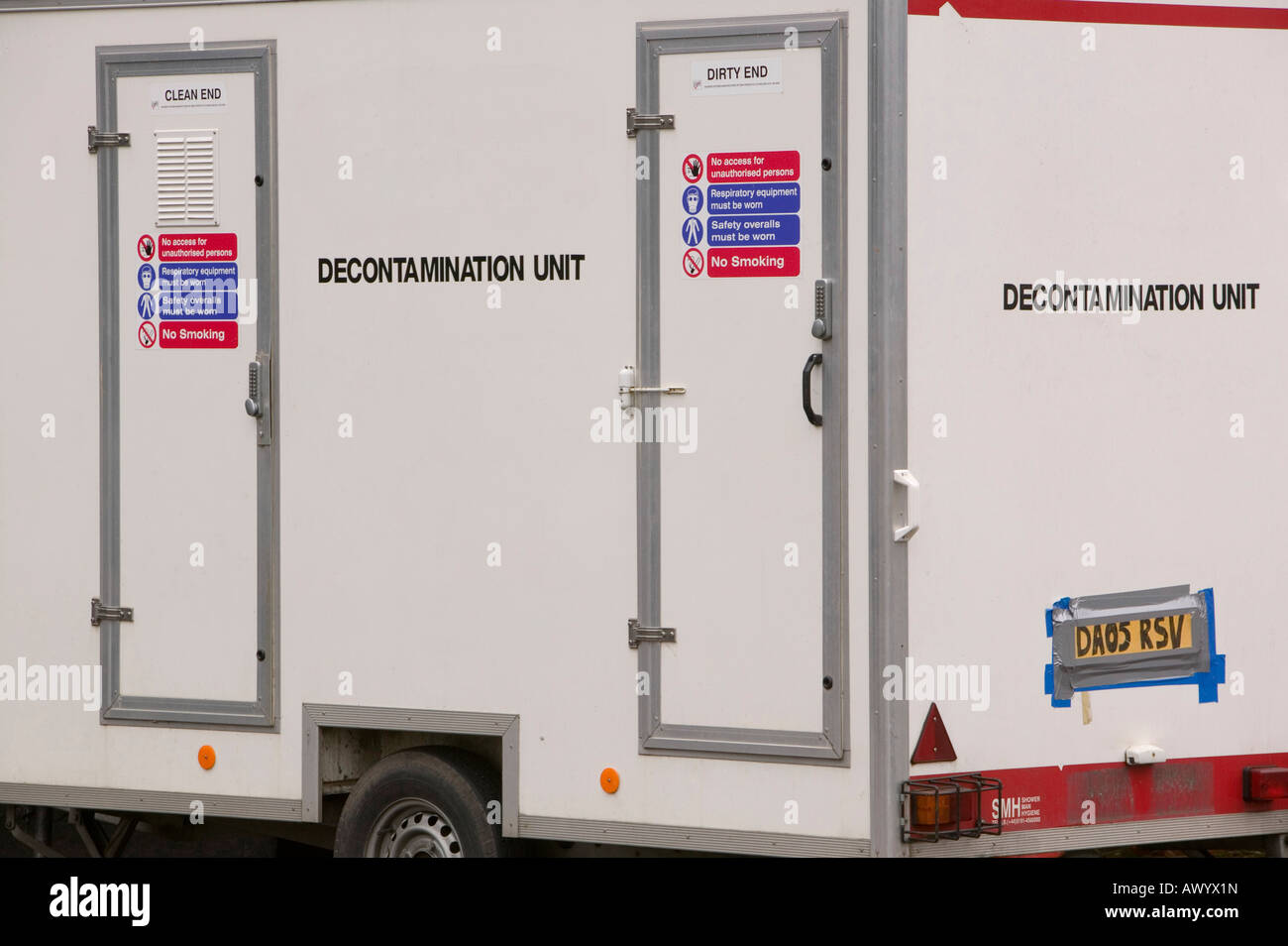 A Decontamination unit Stock Photo - Alamy
