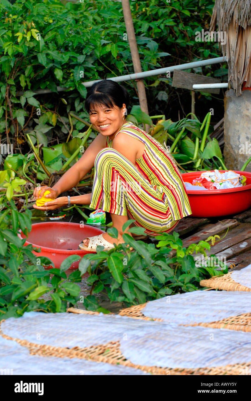 Vietnamese girl cooking hi-res stock photography and images - Alamy