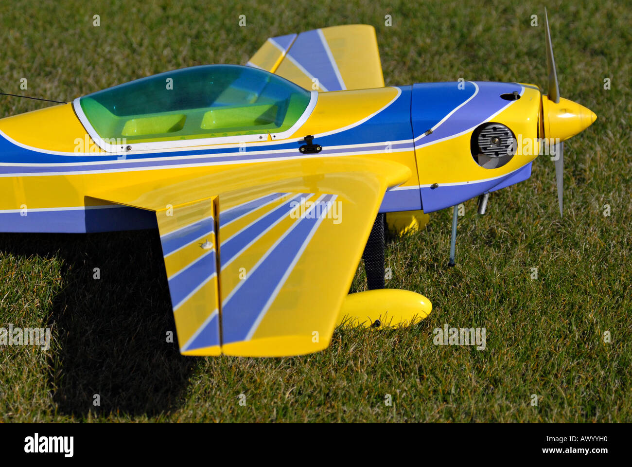 Modle airplane club hi-res stock photography and images - Alamy