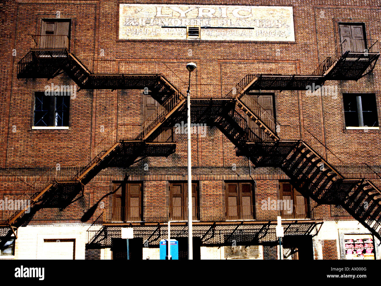 X shape hi-res stock photography and images - Alamy