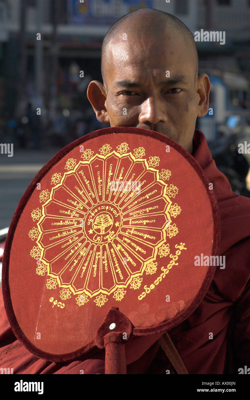 Monk fan hi-res stock photography and images - Alamy