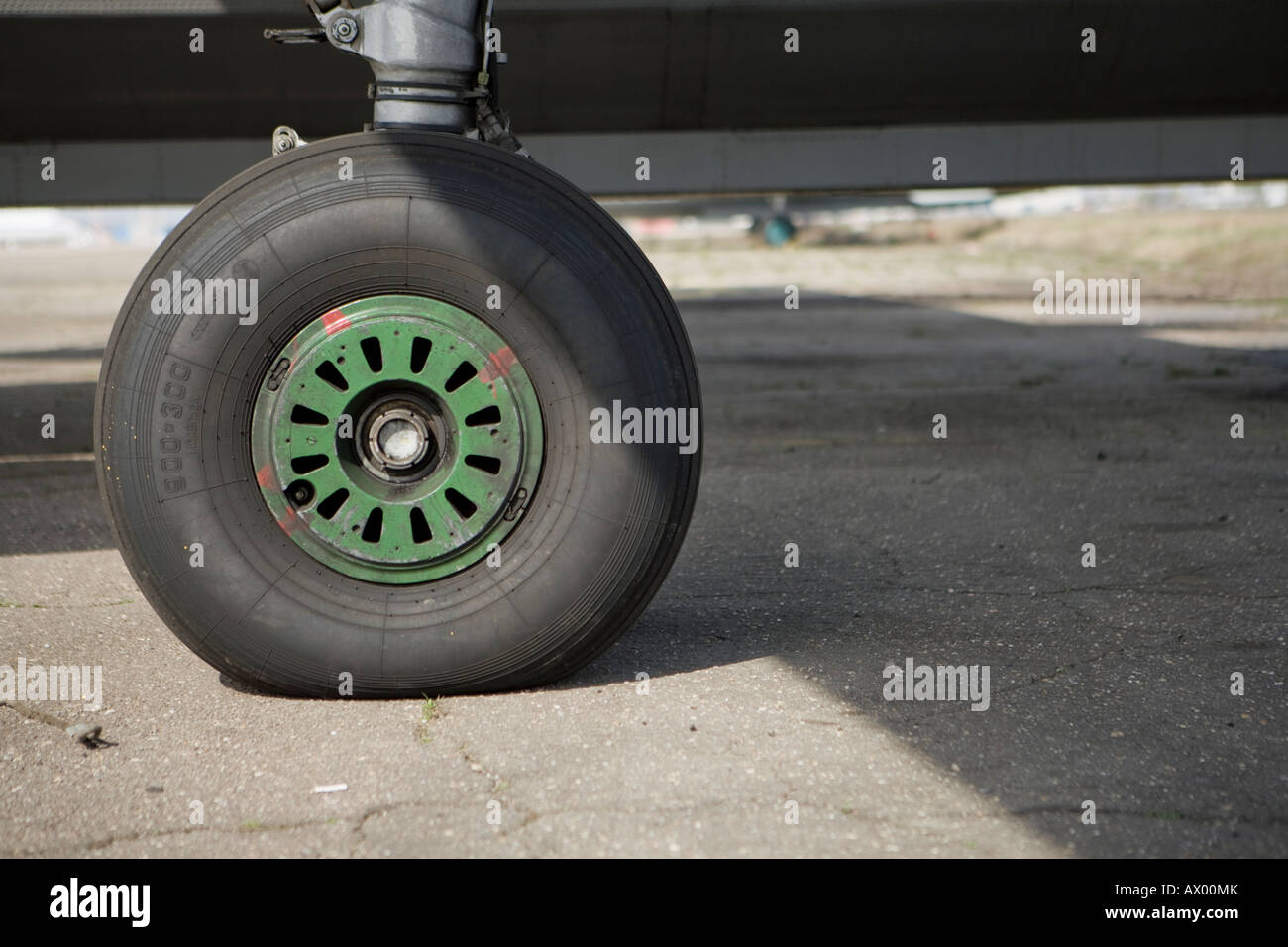 detail of an airplane wheel Stock Photo - Alamy