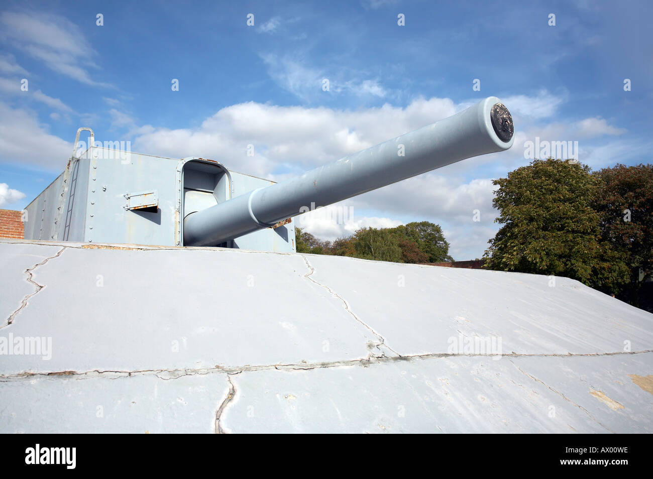 Coastal gun hi-res stock photography and images - Alamy