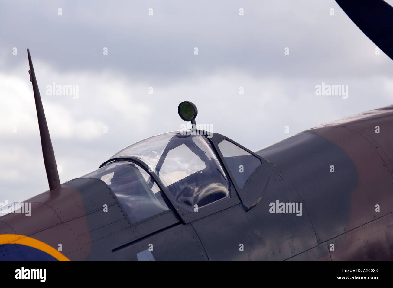 Spitfire cockpit hi-res stock photography and images - Alamy