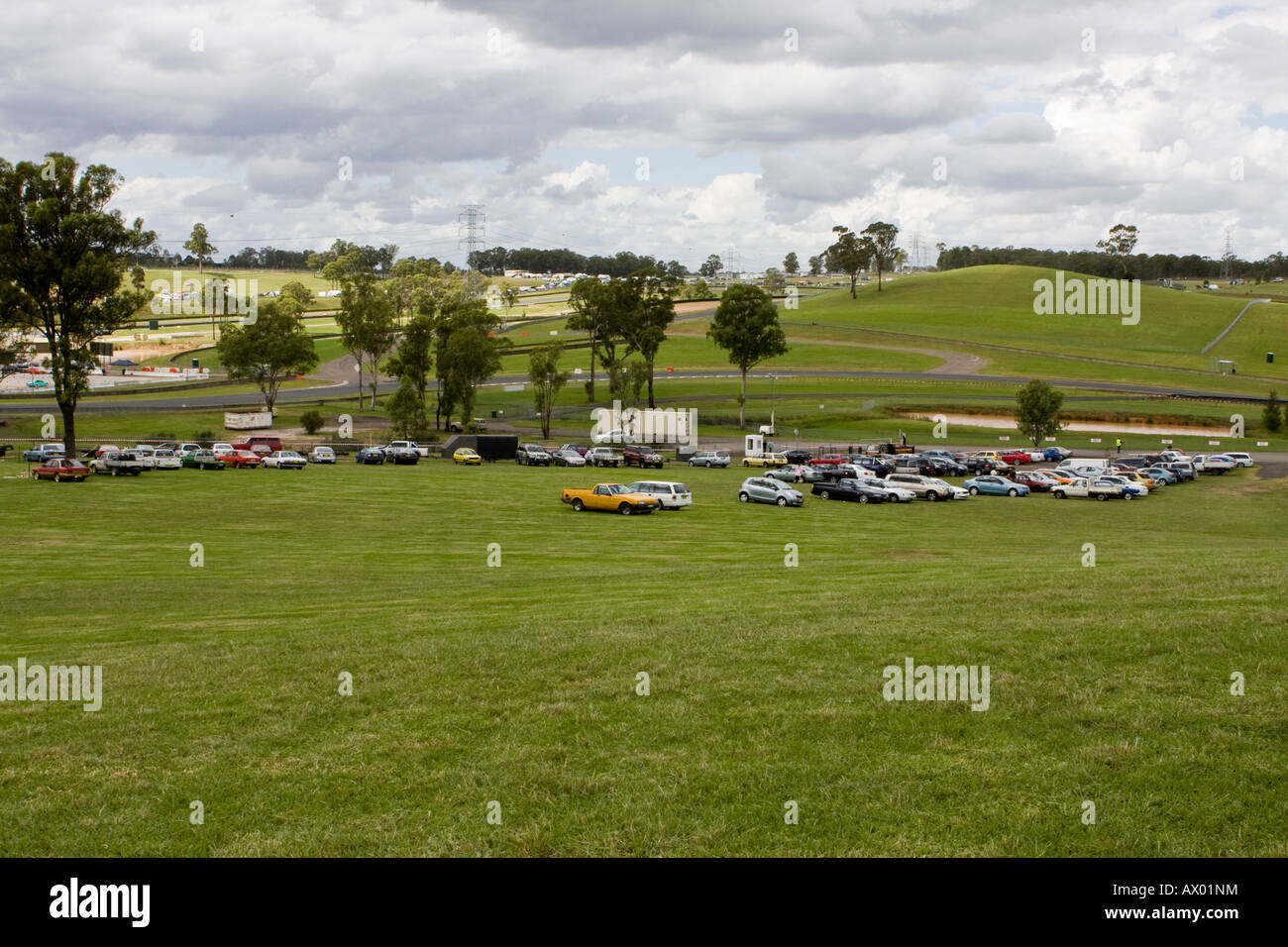 Cars parked on the rolling hills of Eastern Creek raceway Stock Photo ...