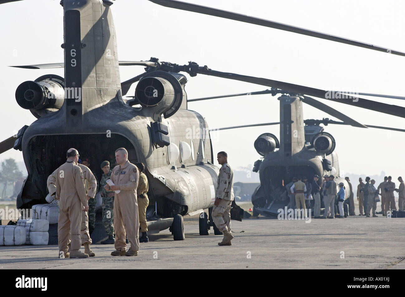 American cargo helicopters on airport hi-res stock photography and ...