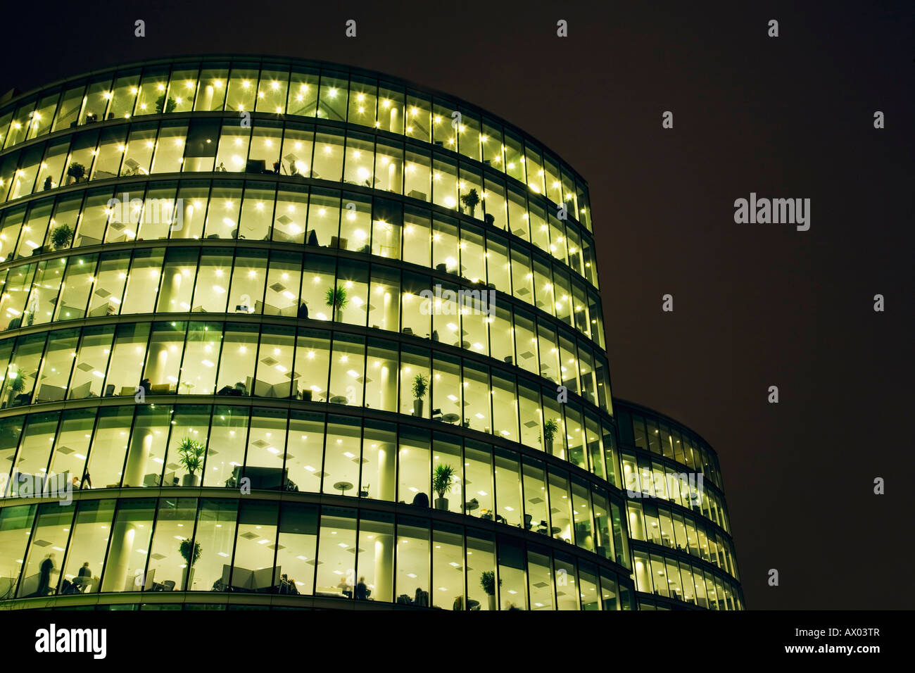 Office building night hi-res stock photography and images - Alamy