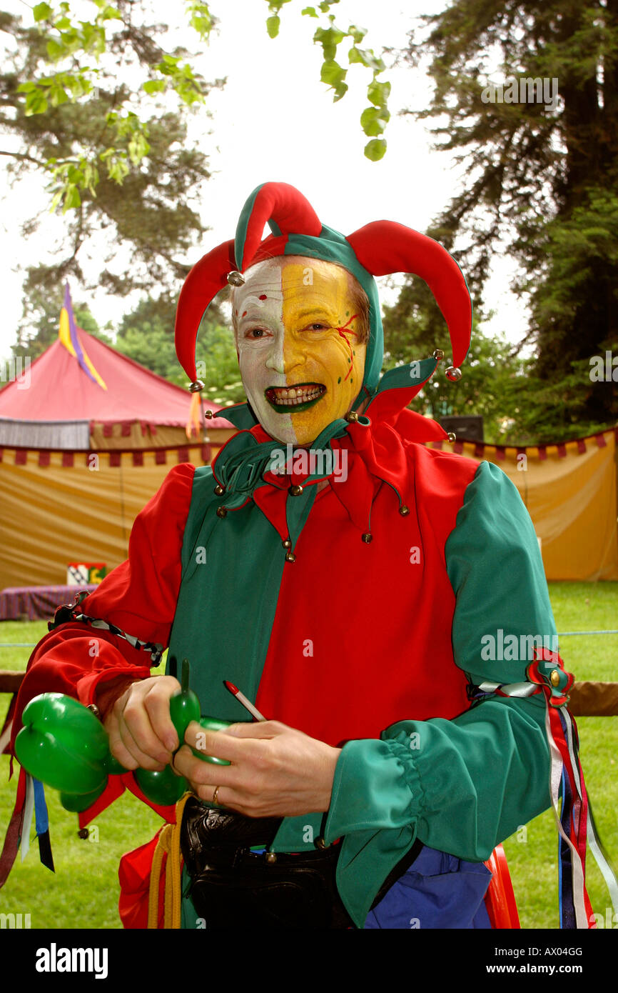 UK Worcestershire Evesham medieval fair jester Stock Photo - Alamy