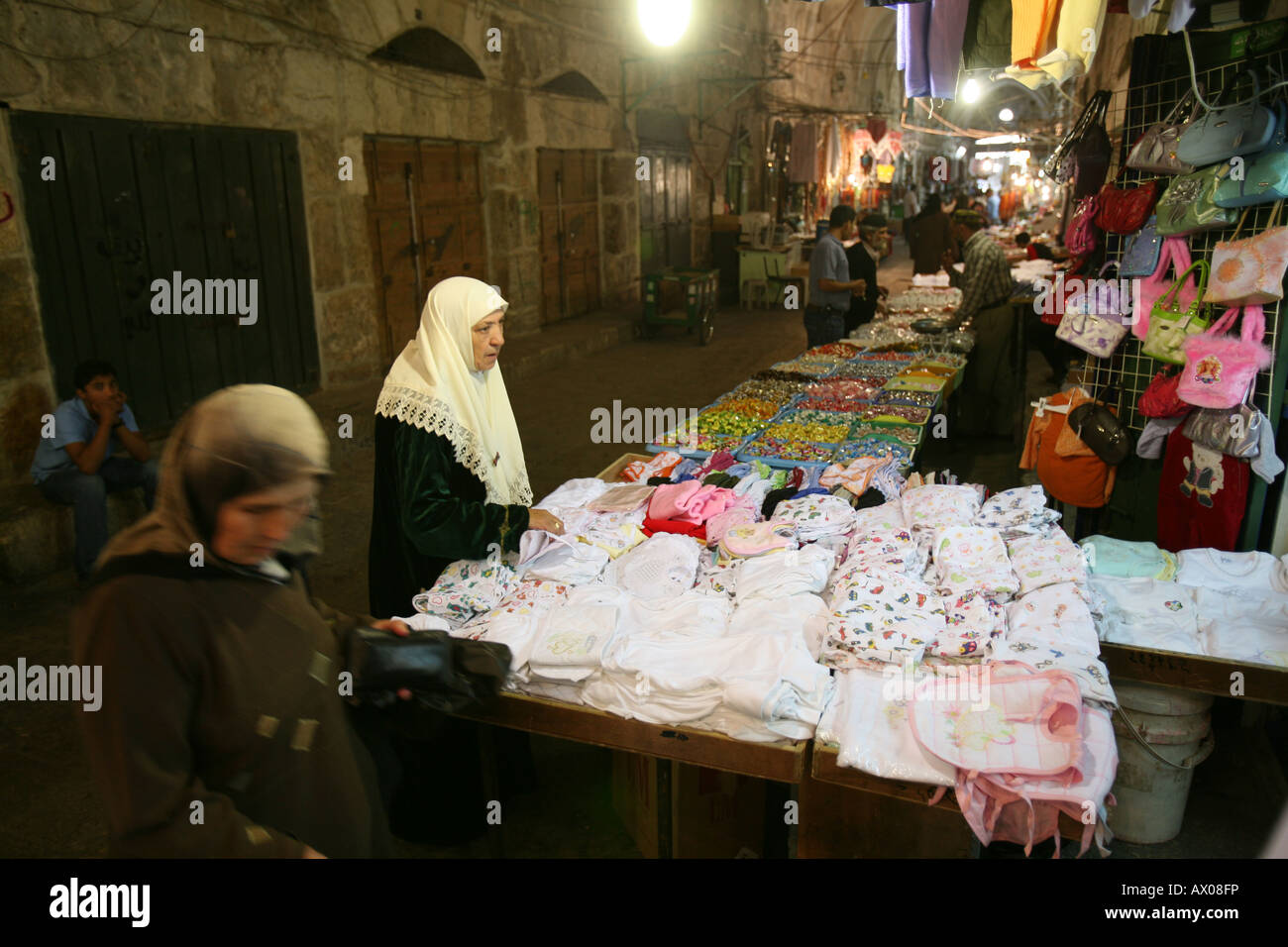 Examine goods hi-res stock photography and images - Alamy