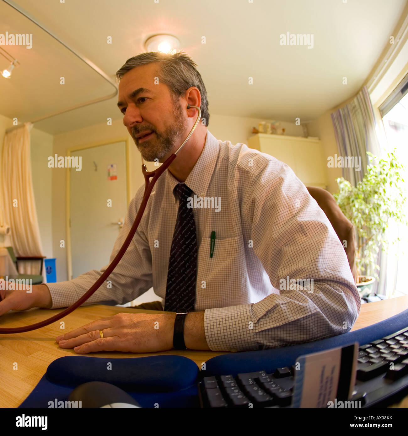 Gp doctor uk computer hi-res stock photography and images - Alamy