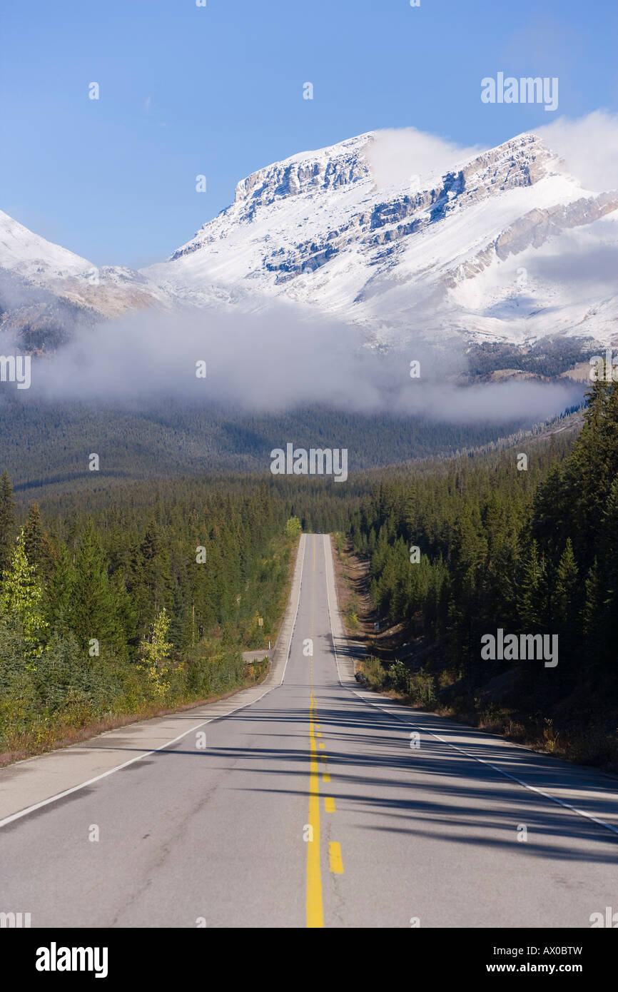 The Icefields Parkway, between Banff & Jasper in Banff-Jasper National ...