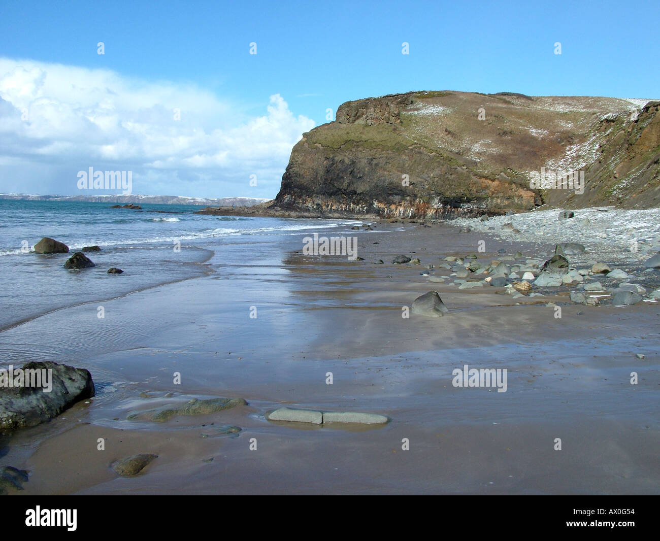 Druidston haven beach hi-res stock photography and images - Alamy