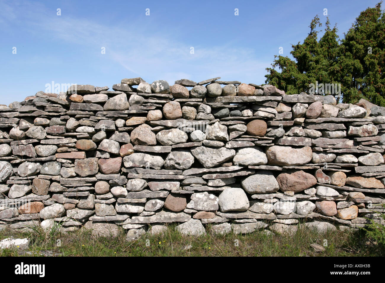 Stone Wall Rounded Stones High Resolution Stock Photography and Images ...