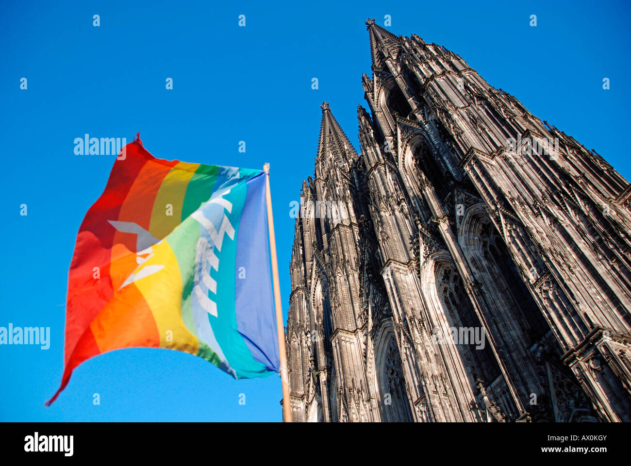 Peace flag at Cologne Cathedral, Cologne, North Rhine-Westphalia ...