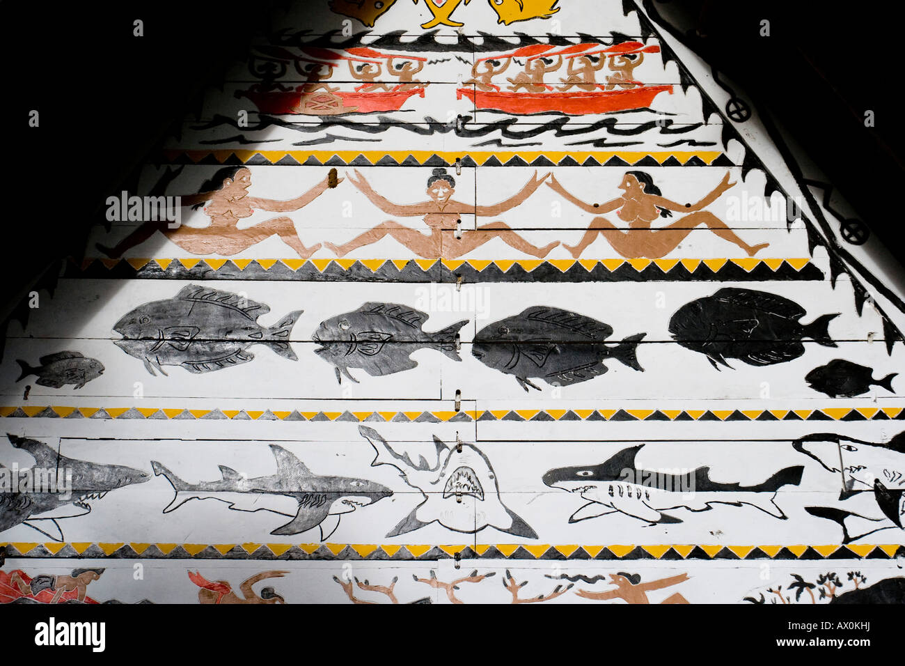 Carving detail on the Museum Bai (traditional Palauan mens meeting ...