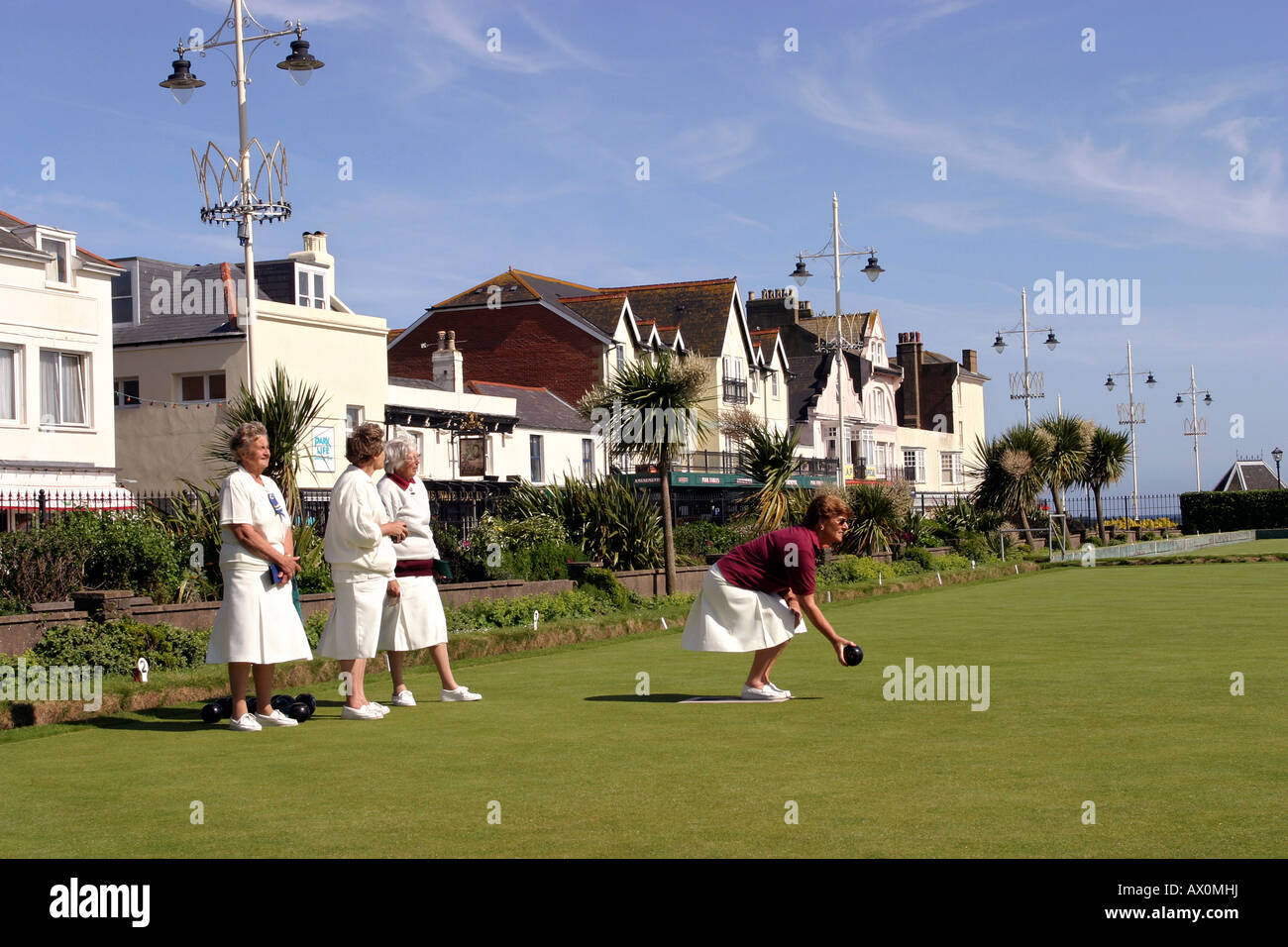 UK West Sussex Bognor Regis Waterloo Square women playing bowls Stock ...