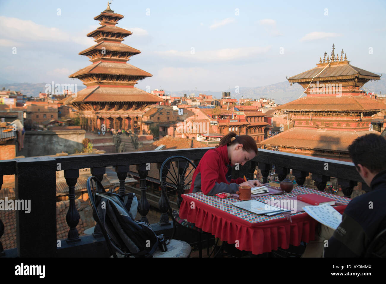Nepal, Bhaktaphur, Durbar Square, Bhadgaon hotel, Tourist on roof top ...