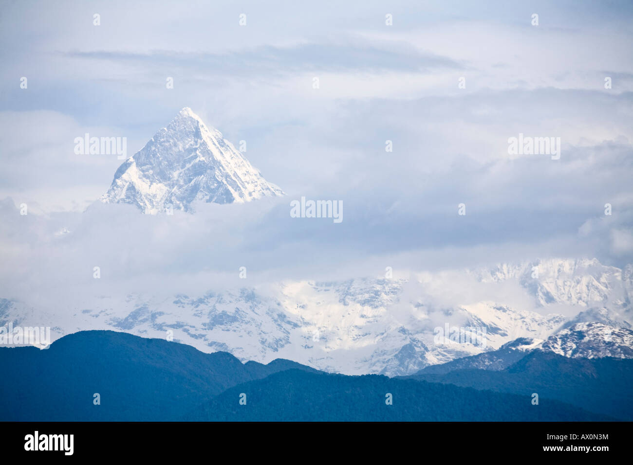 Nepal, Pokhara, Fishtail Mountain Stock Photo - Alamy