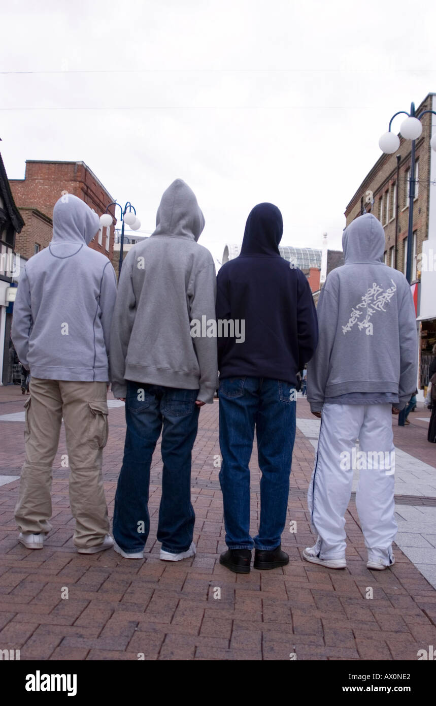 Youth london hoods hi-res stock photography and images - Alamy