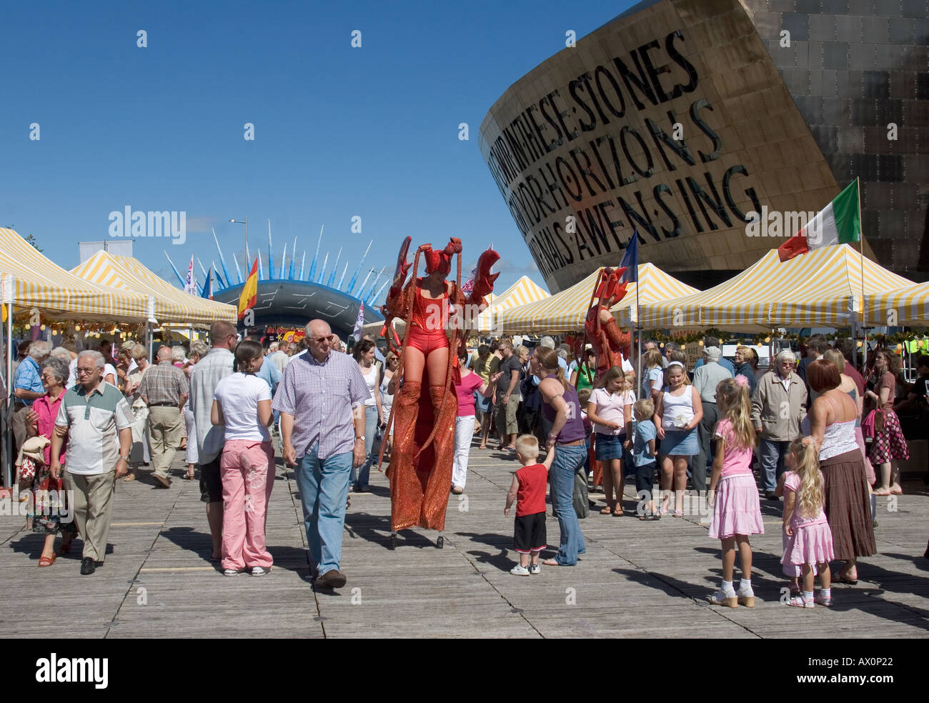 Cardiff family day out hi-res stock photography and images - Alamy