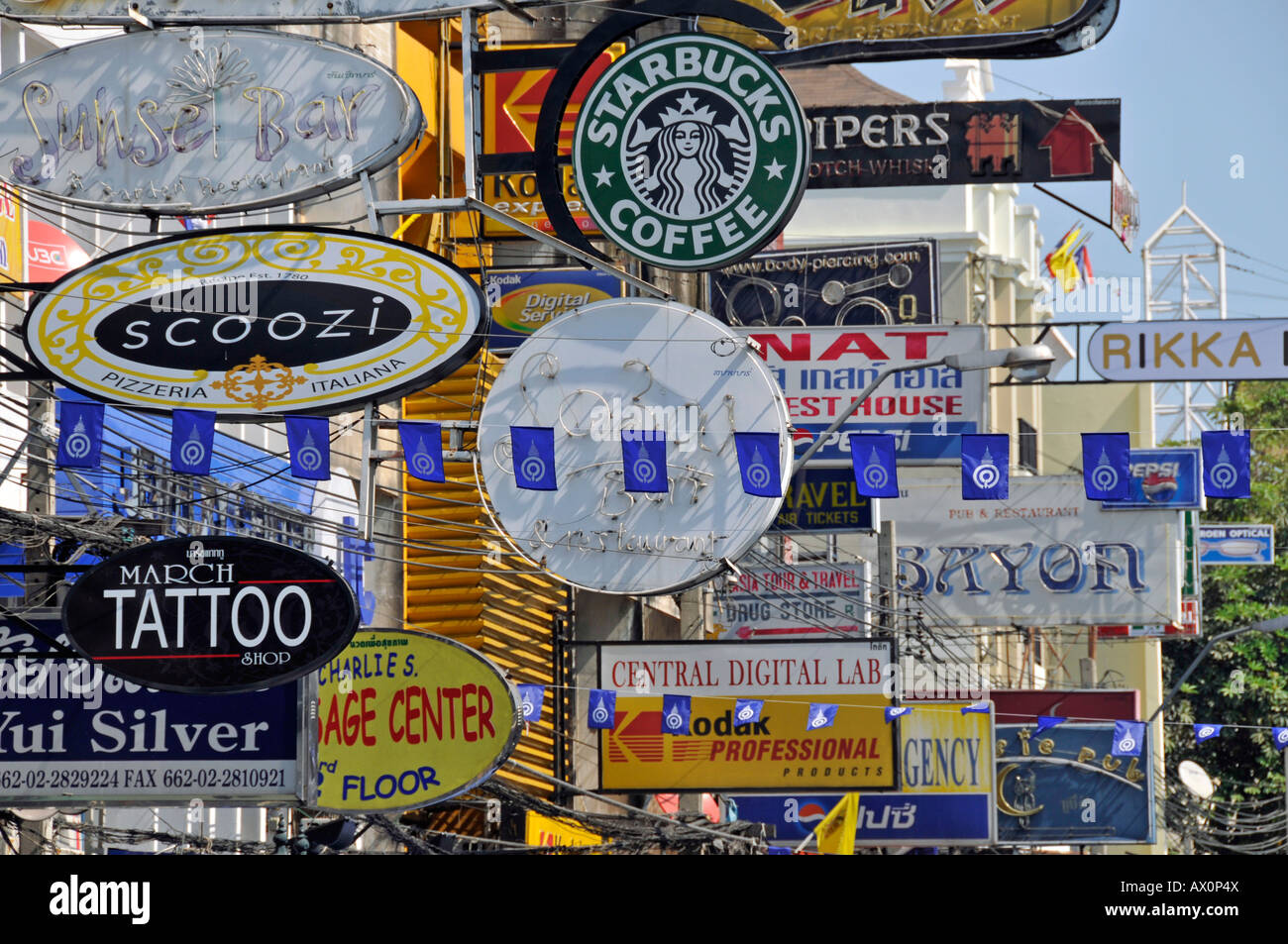 Bangkok thailand city street signs hi-res stock photography and images ...
