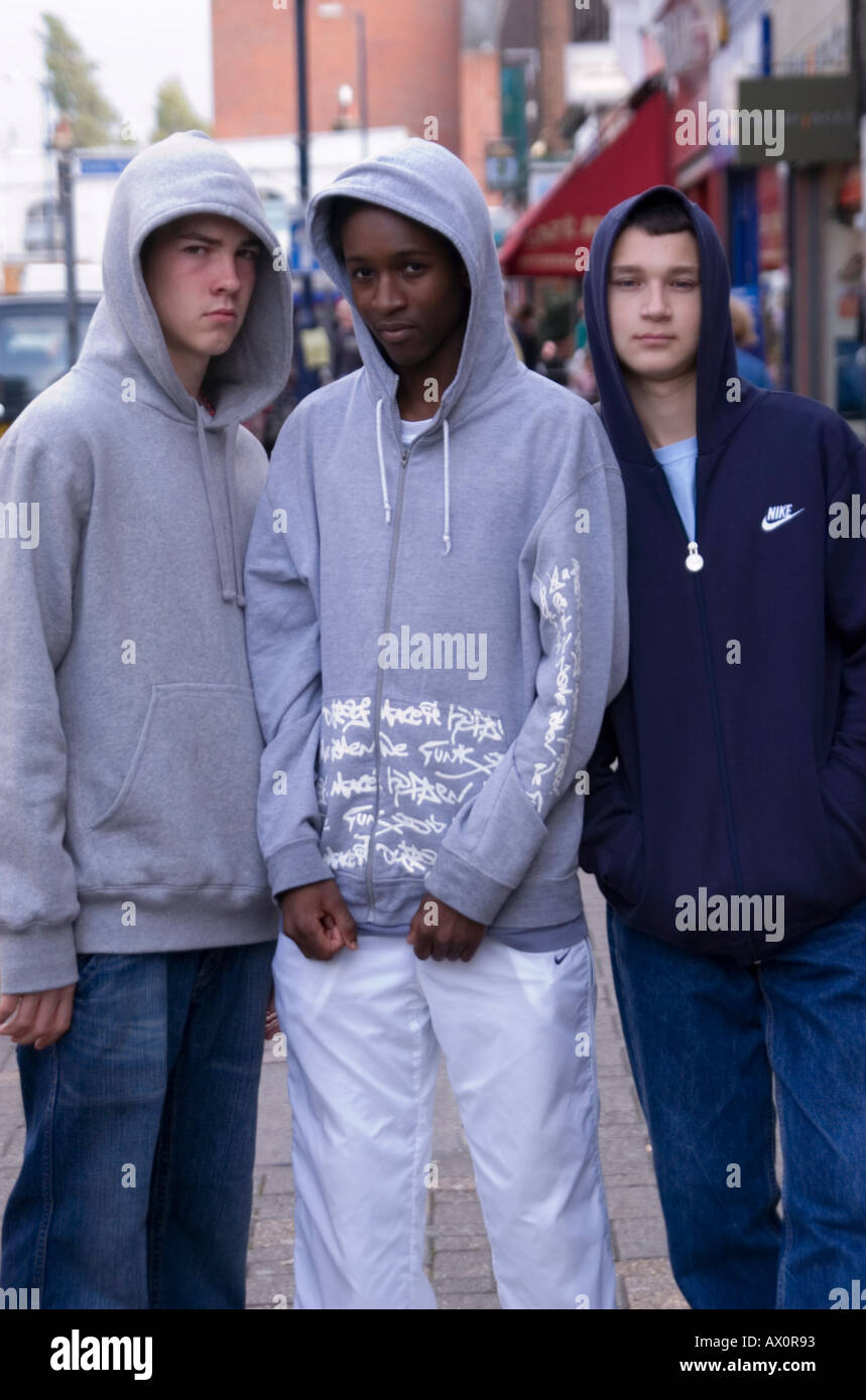 Youth london hoods hi-res stock photography and images - Alamy