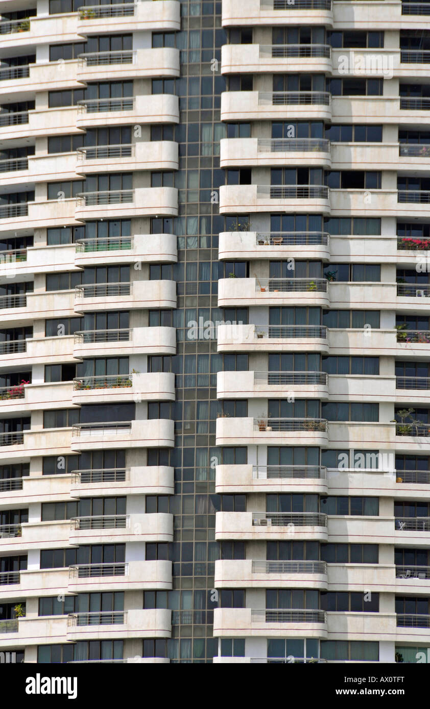 High rise structures hi-res stock photography and images - Alamy