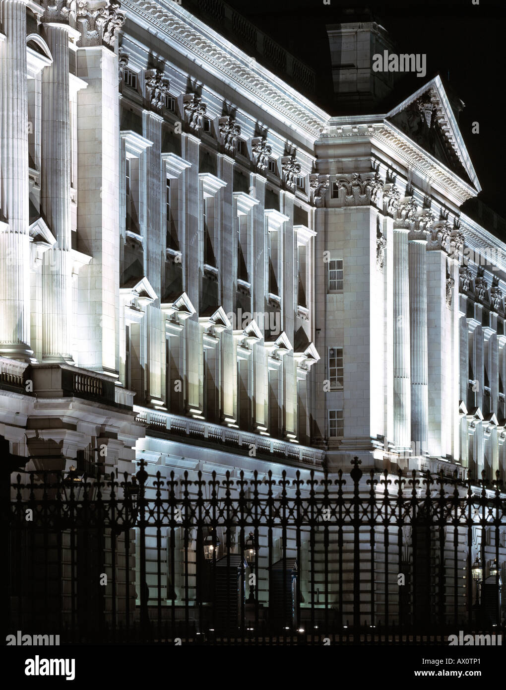 BUCKINGHAM PALACE, LONDON, UK Stock Photo - Alamy
