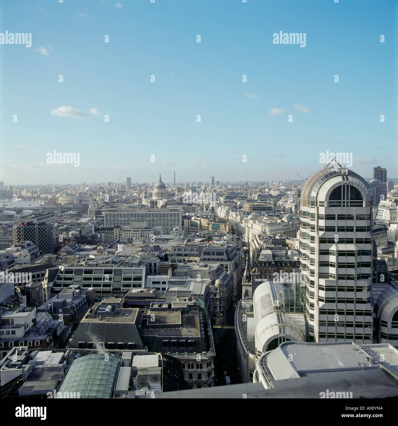 London city view hi-res stock photography and images - Alamy