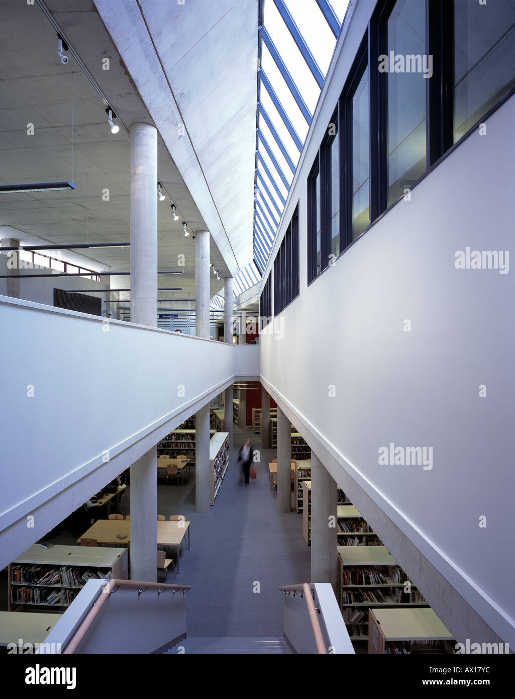 Learn learns learning to walk hi-res stock photography and images - Alamy