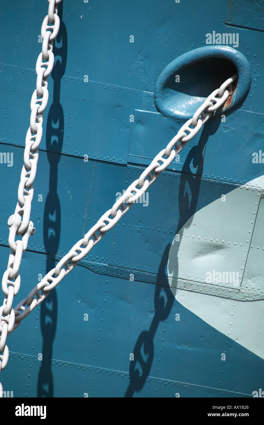 Ship hull hi-res stock photography and images - Alamy