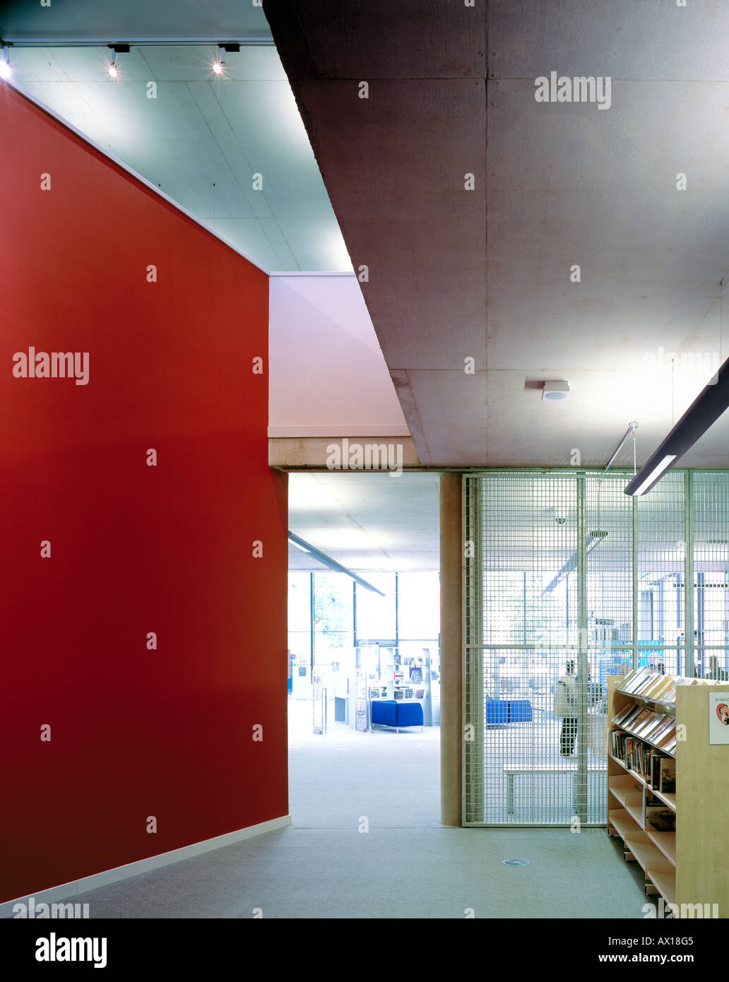 OLDHAM CENTRE FOR LEARNING, OLDHAM, UK Stock Photo - Alamy