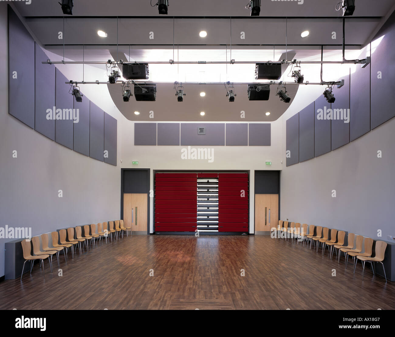 OLDHAM CENTRE FOR LEARNING, OLDHAM, UK Stock Photo - Alamy