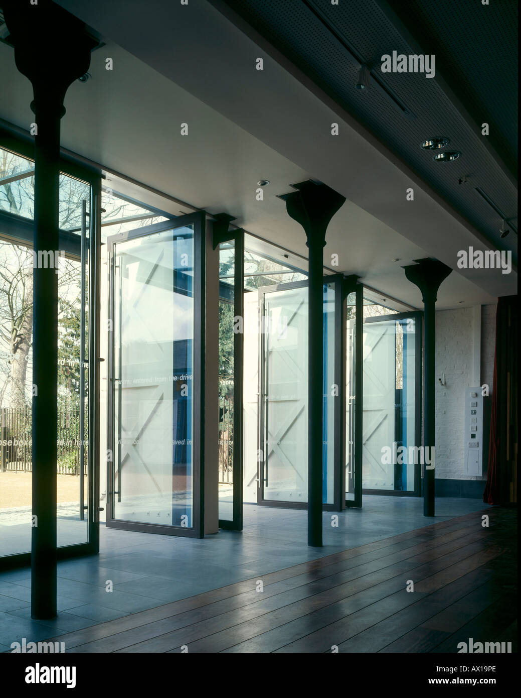 Open house gallery hi-res stock photography and images - Alamy