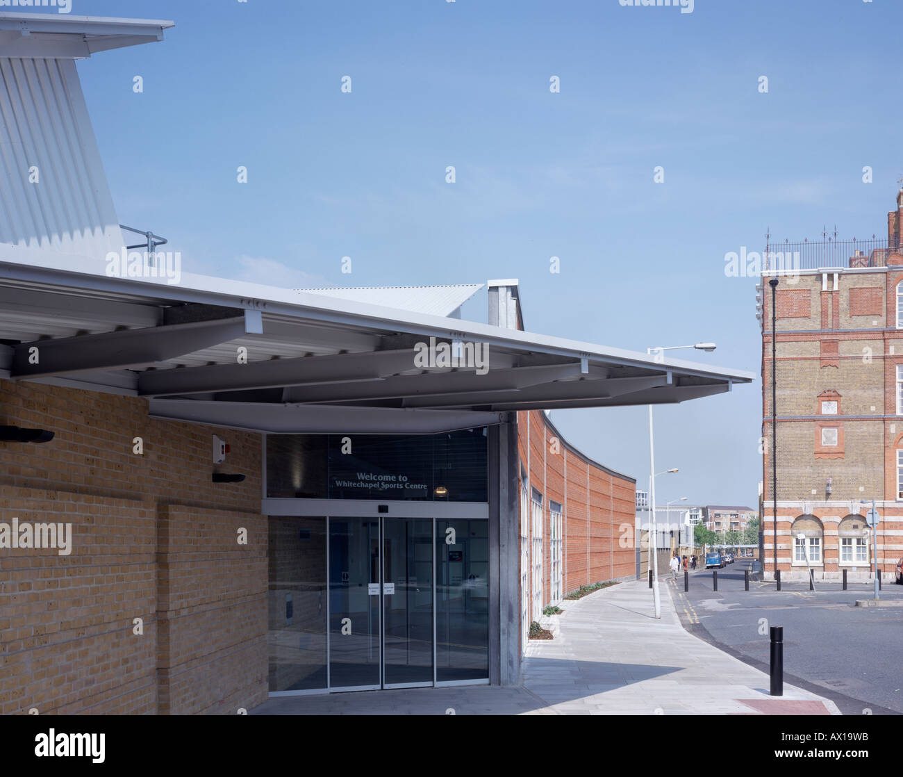 London uk outside sports hi-res stock photography and images - Alamy