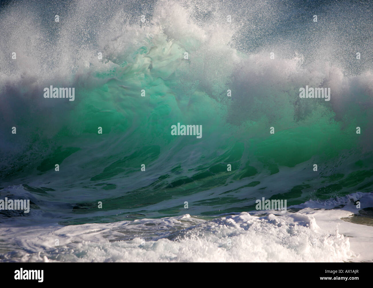 Wave spray hi-res stock photography and images - Alamy