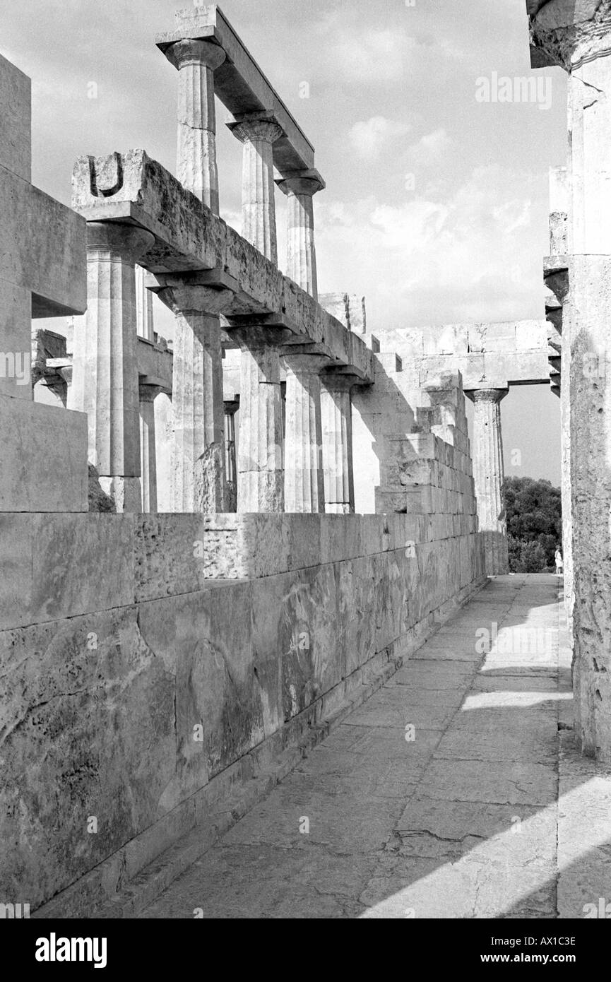 Exterior greek architecture Black and White Stock Photos & Images - Alamy