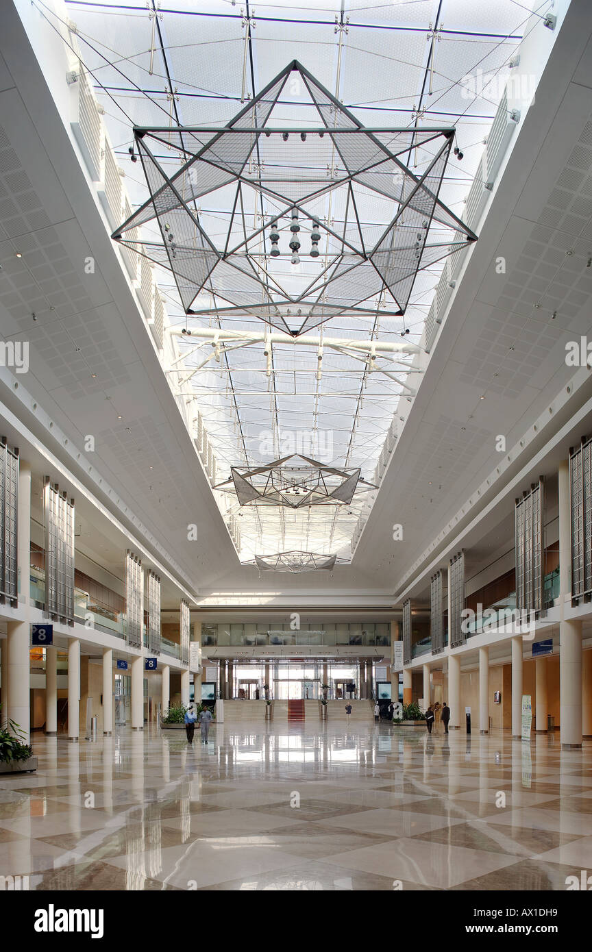 Dubai convention centre hi-res stock photography and images - Alamy