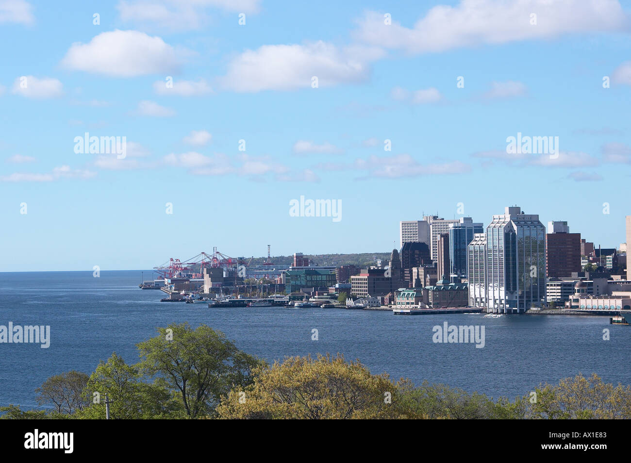 Shipping docks hi-res stock photography and images - Alamy