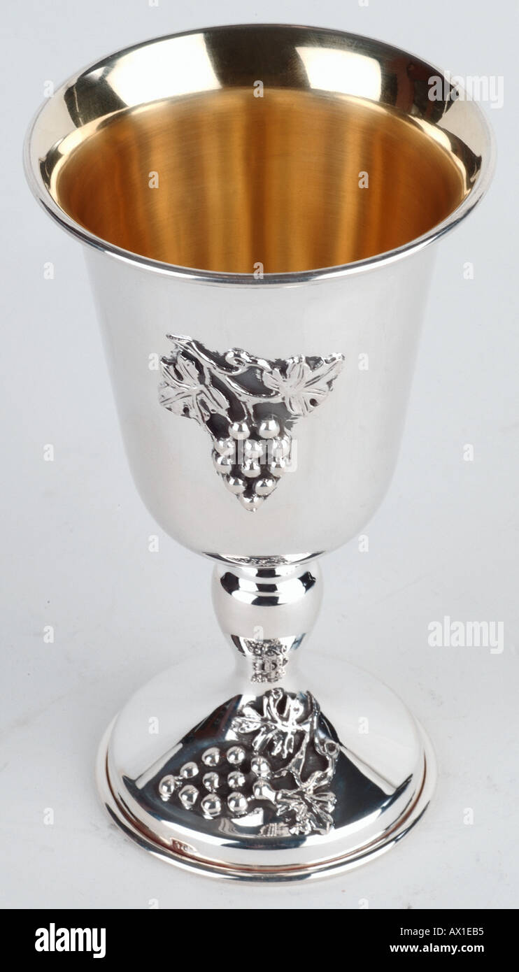 The silver chalice hi-res stock photography and images - Alamy