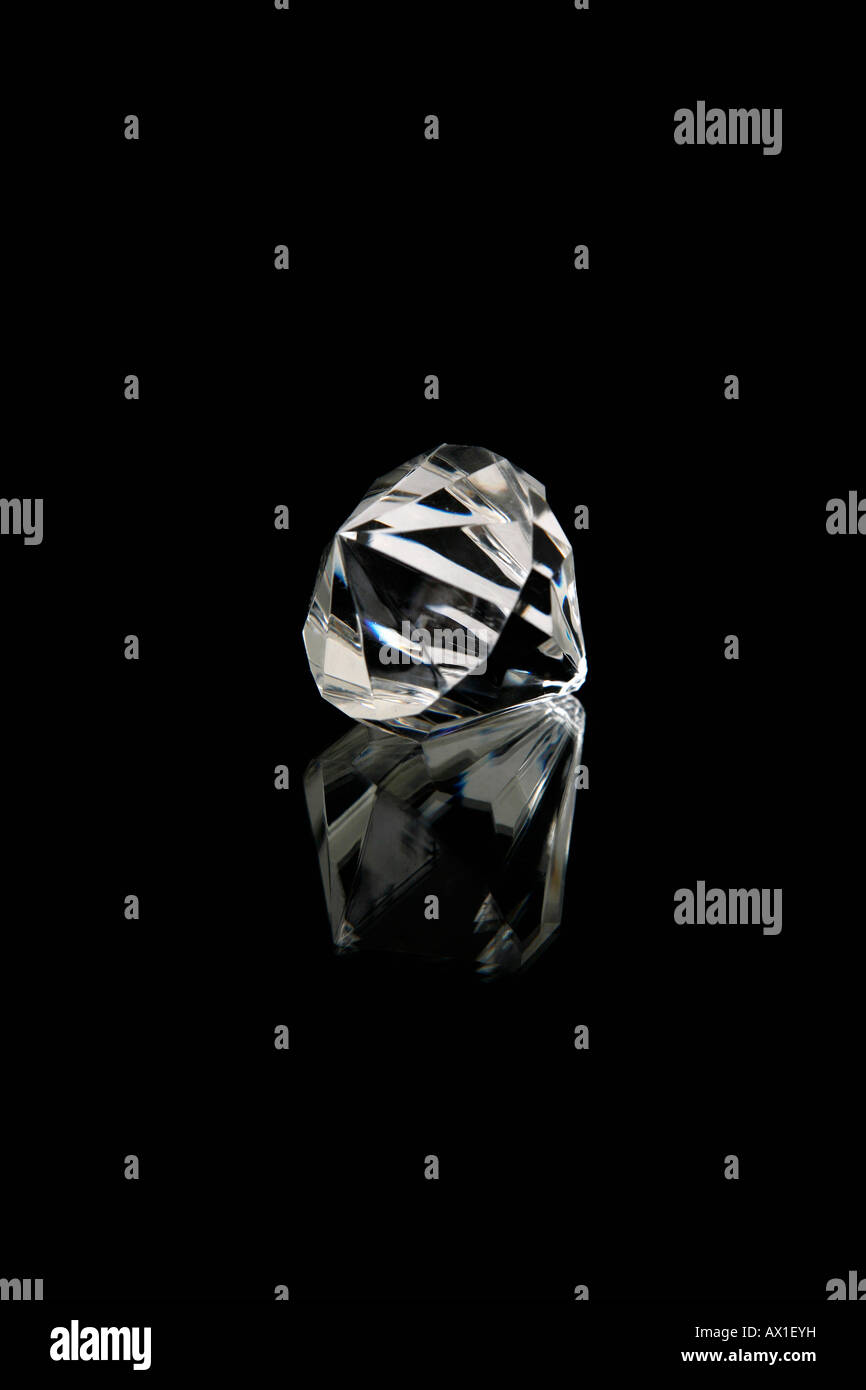 Diamond shaped hi-res stock photography and images - Alamy