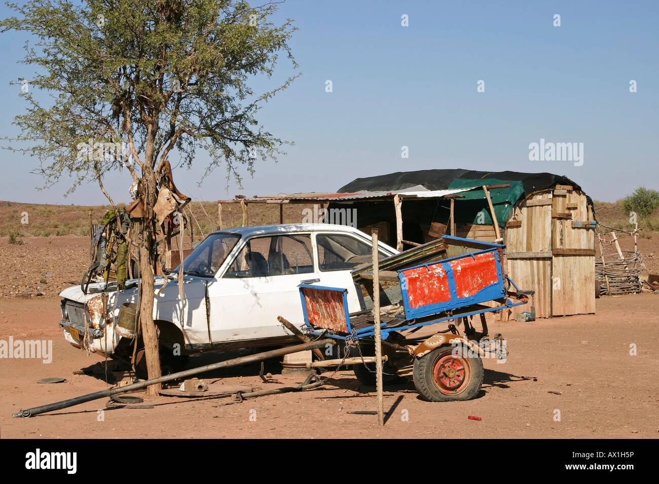 Donkey with trailer hi-res stock photography and images - Alamy