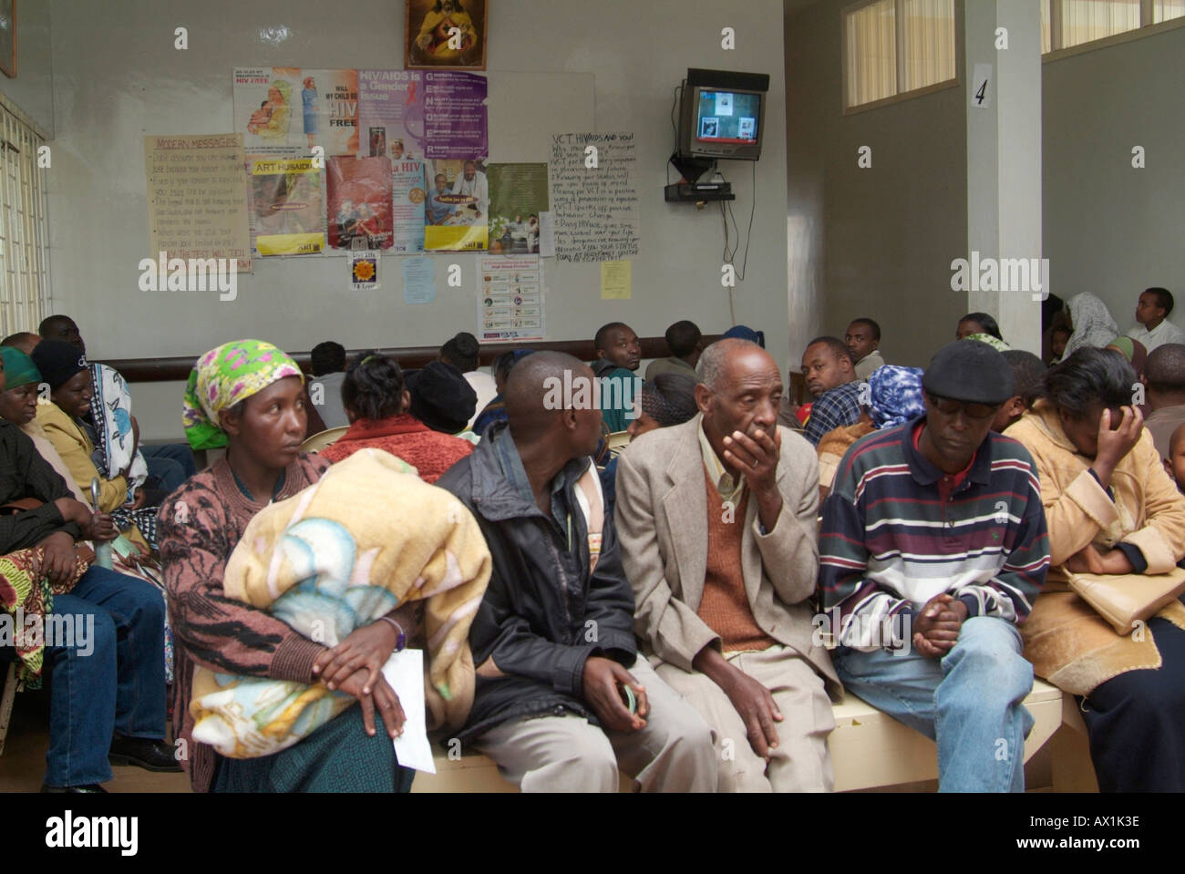 Hospital waiting room africa hi-res stock photography and images - Alamy