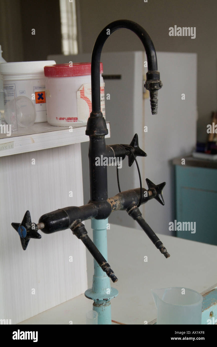 Water taps lab hi-res stock photography and images - Alamy