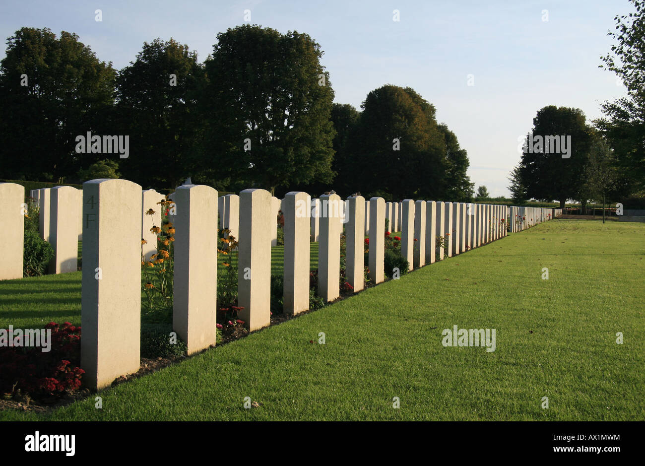 British graves commonwealth cemetery bayeux hi-res stock photography ...
