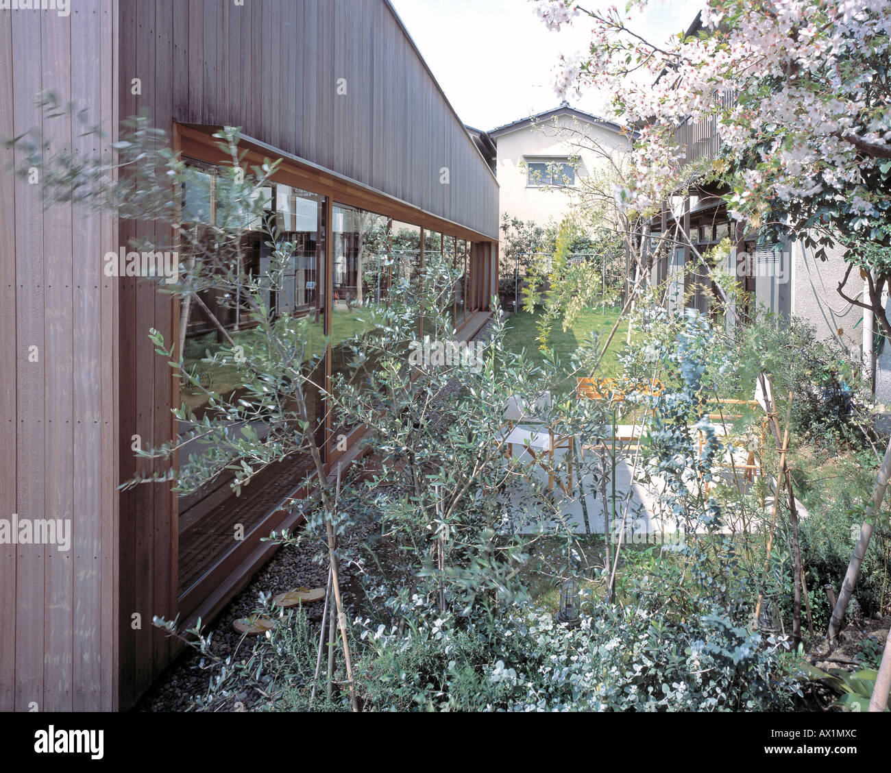 ENGAWA HOUSE / PORCH HOUSE, TOKYO, JAPAN Stock Photo - Alamy